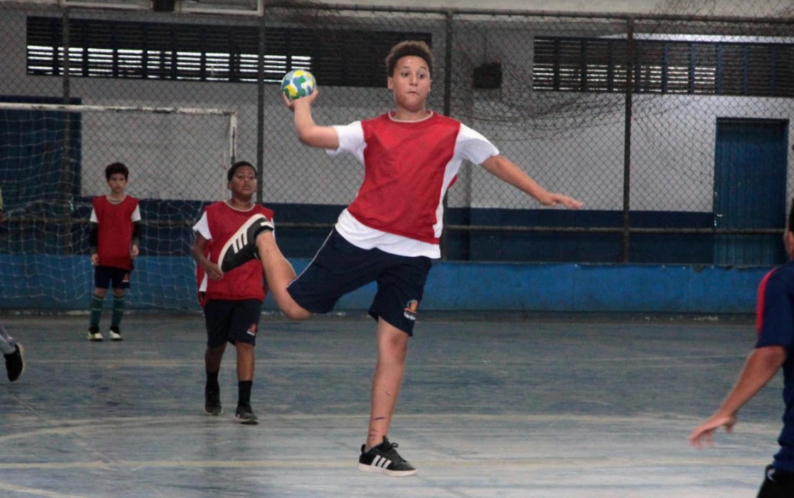 Disputas de mini-handebol encerram primeira etapa de jogos escolares em ...